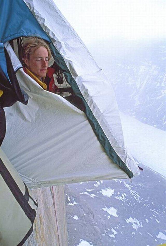How Climbers Sleep When They’re Hanging High In The Mountains (45 pics ...