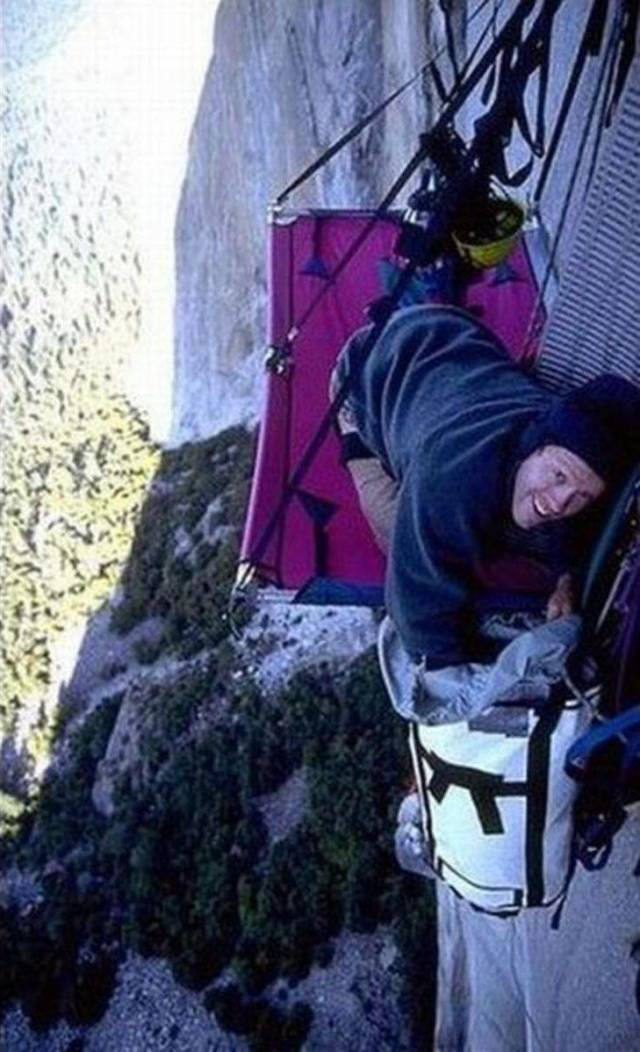 How Climbers Sleep When They’re Hanging High In The Mountains (45 pics ...
