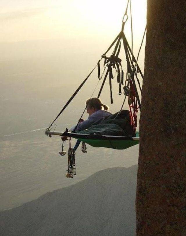 How Climbers Sleep When They’re Hanging High In The Mountains (45 pics ...
