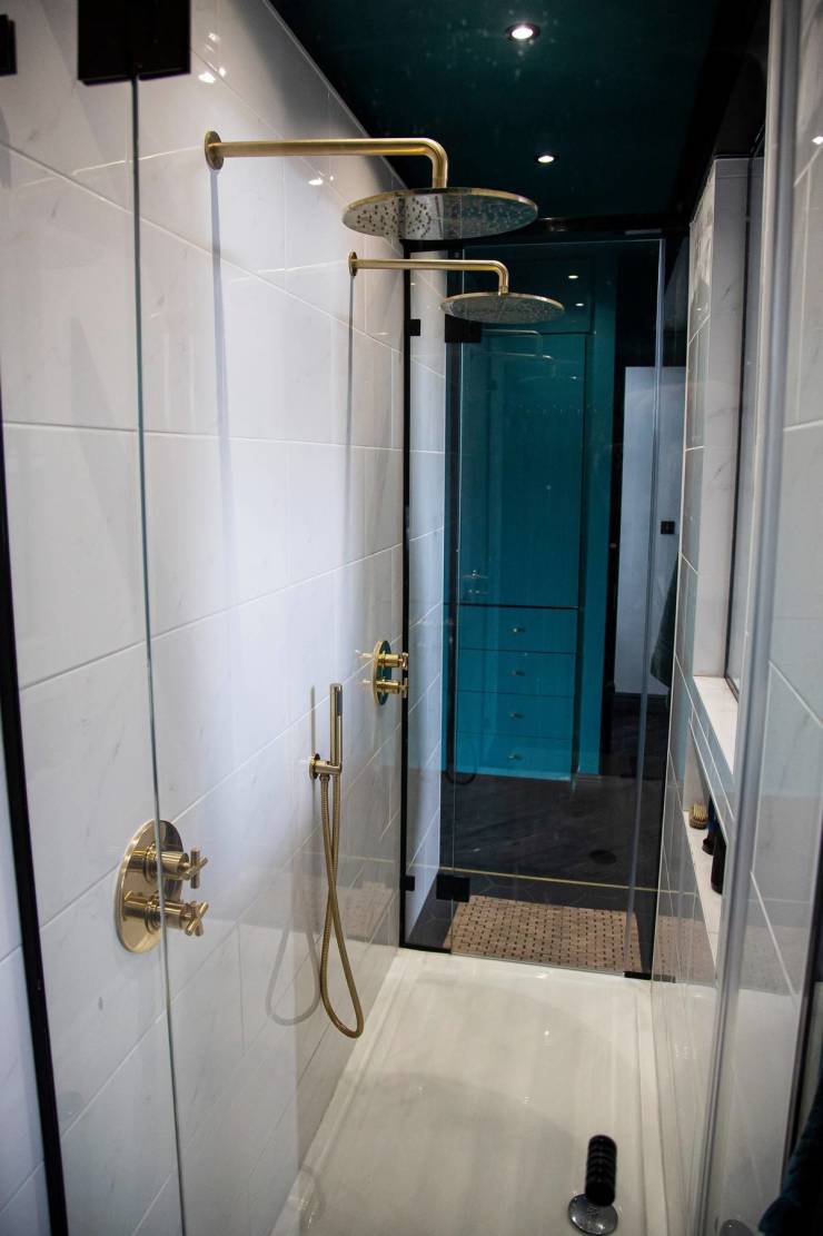 Couple Buys An Old $500 Thousand House, Turns It Into A $1.3 Million ...