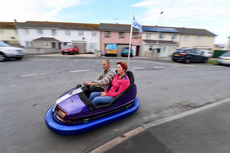 British Man Converts An Attraction Car Into A Real Car (7 PICS ...