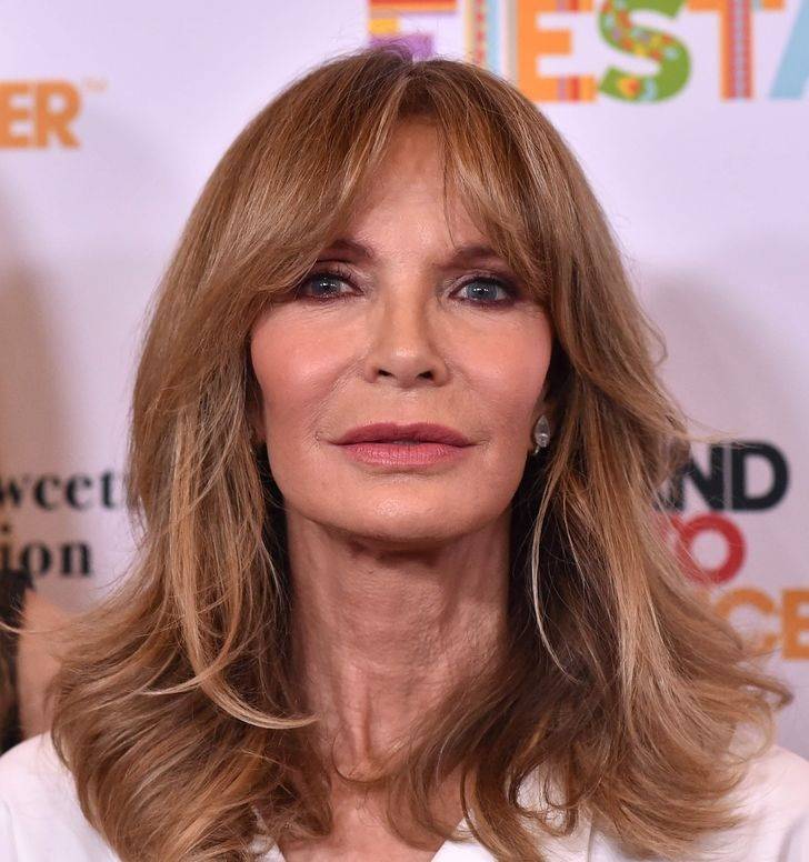 People Vote For The Most Gorgeous Female Celebrities Over 60 25 PICS People Vote For The Most Gorgeous Female Celebrities Over 60 25 PICS