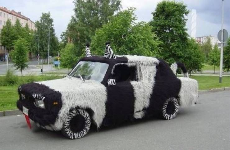 Hop In, We’re Going To See Some Car Humor! (45 PICS) - Izismile.com