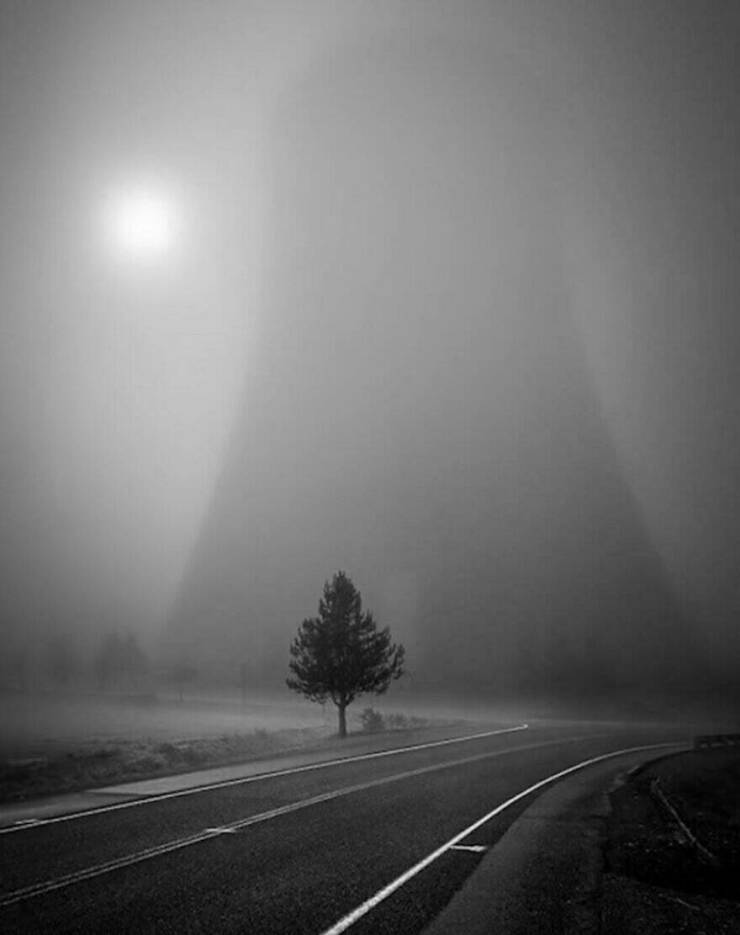 Between Worlds: Capturing The Surreal Beauty Of Liminal Spaces (30 PICS ...