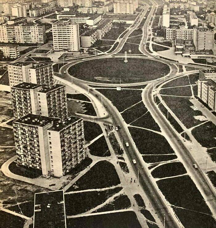 The Way People Really Walk: Desire Paths And Urban Planning Failures ...