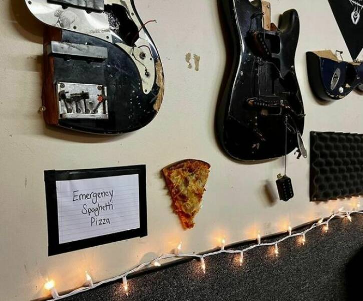 Exploring The Diversity Of Memes And Posts From This Facebook Page (39 ...