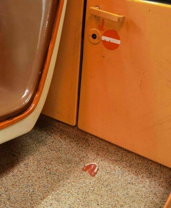 Metro Madness: Unhinged Moments Captured On The Parisian Subway (49 ...