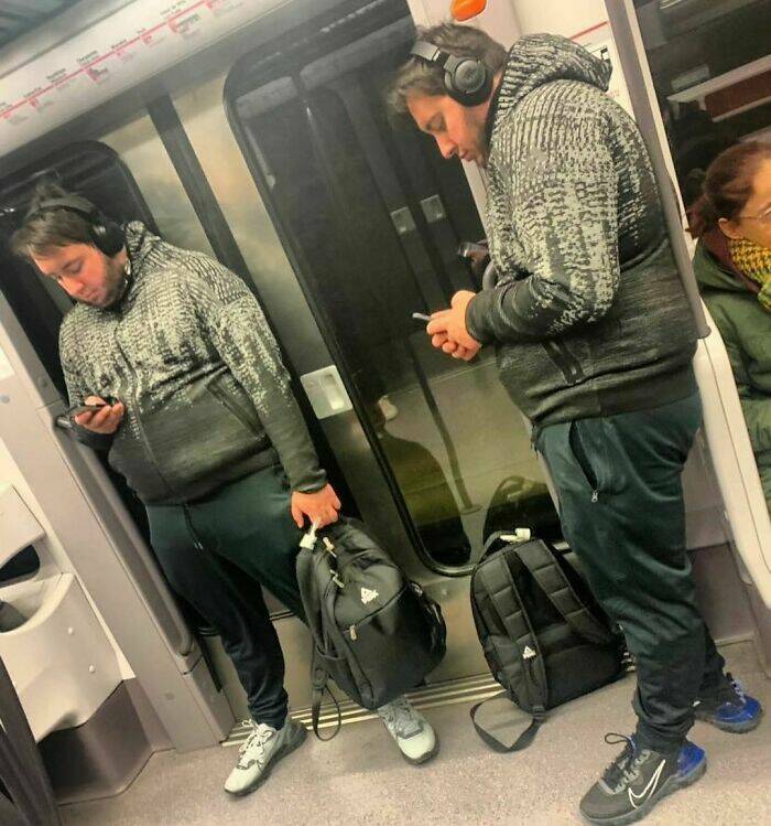 Metro Madness: Unhinged Moments Captured On The Parisian Subway (49 ...