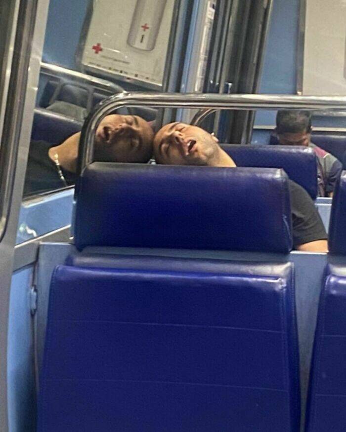 Metro Madness: Unhinged Moments Captured On The Parisian Subway (49 ...