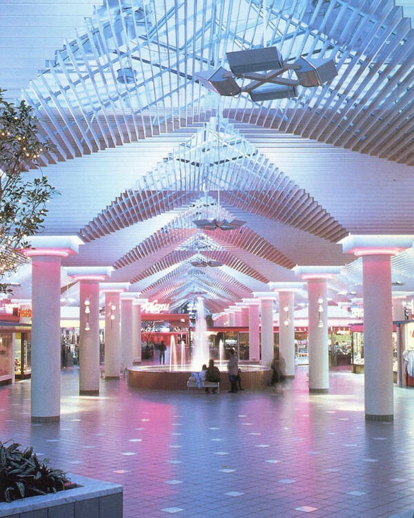 Vintage Mall Photos That Take You Back In Time (35 PICS) - Izismile.com
