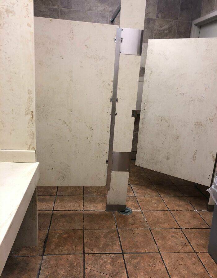 Epic Bathroom Design Fails That’ll Leave You Scratching Your Head (50 ...