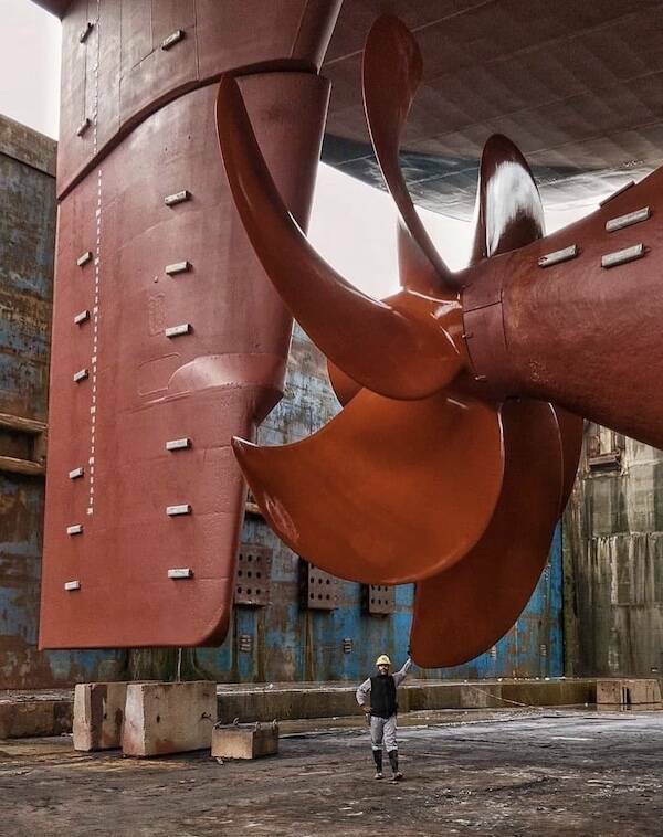 These Huge Objects Will Mess With Your Sense of Scale (36 PICS + 3 GIFS ...