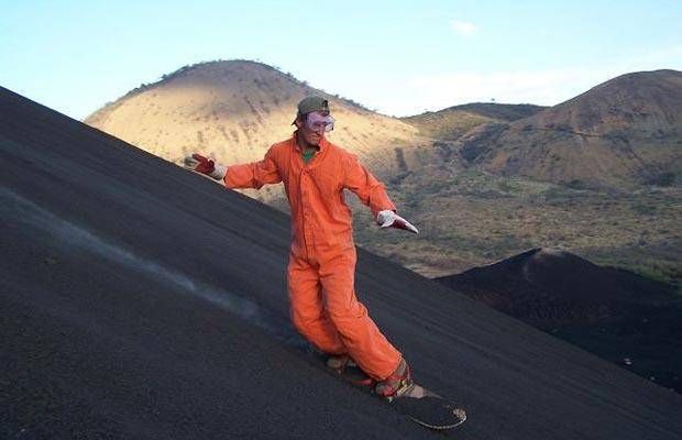 Volcano boarding (18 pics) - Izismile.com
