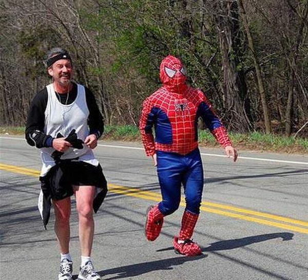 The most hilarious costume race ever (20 pics) - Izismile.com