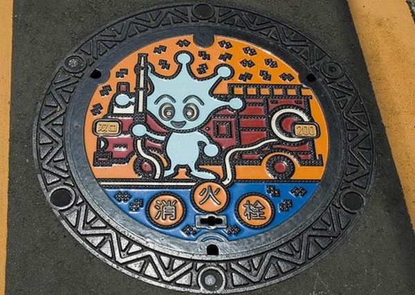 Amazing Japanese manholes (10 pics) - Izismile.com