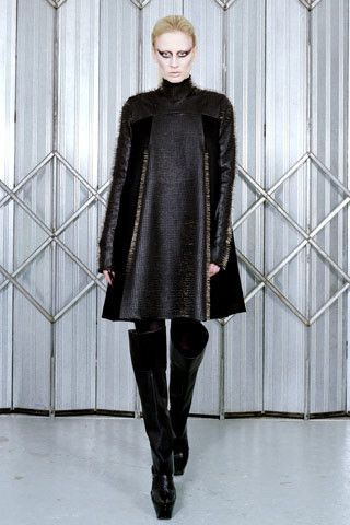 Extravagant and "gothic fashion show” (40 pics) - Izismile.com