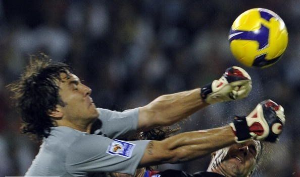 Cool pics of goalkeepers in movement (27 pics) - Izismile.com