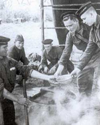 How soldiers ate during the war (15 pics) - Izismile.com