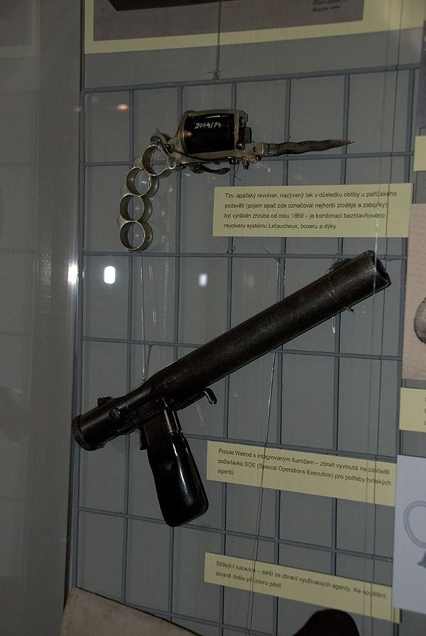 Collection of weapons at a police museum in Prague (10 pics) - Izismile.com