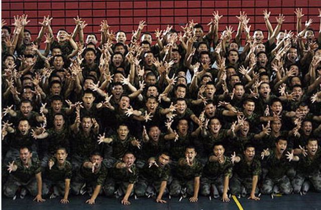 Funny Chinese soldiers (12 pics) - Izismile.com