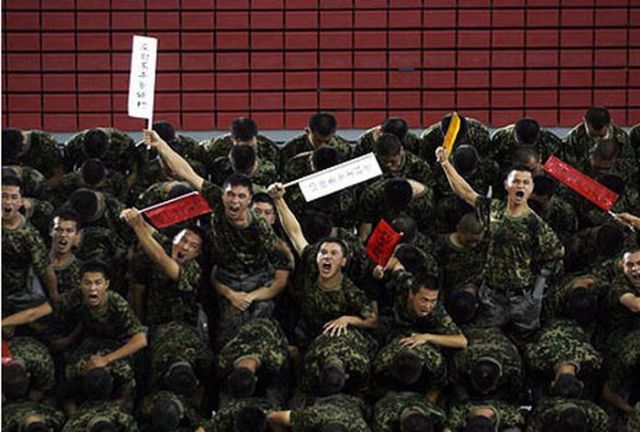 Funny Chinese soldiers (12 pics) - Izismile.com