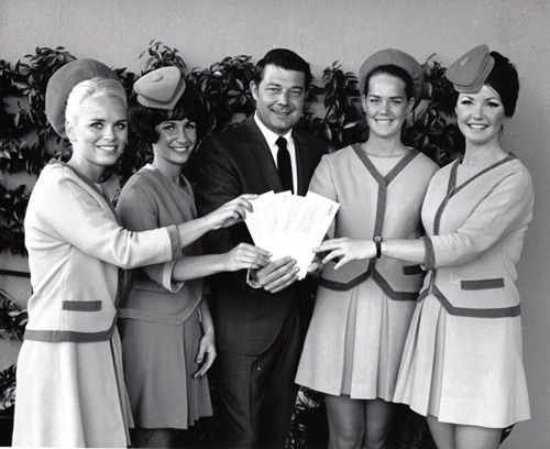 Flight attendants from the past (50 pics) - Izismile.com