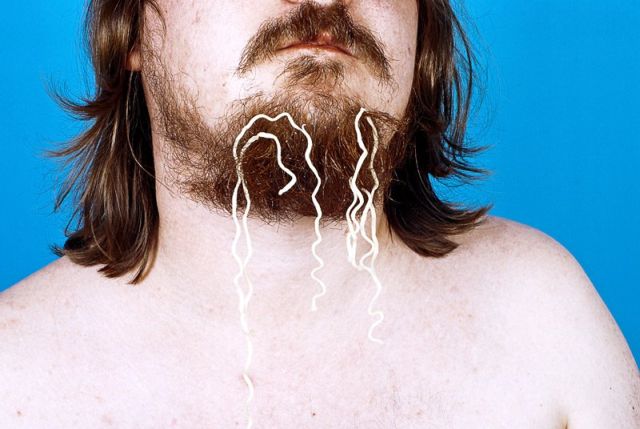 It’s not easy to eat with a beard ;) (9 pics) - Izismile.com