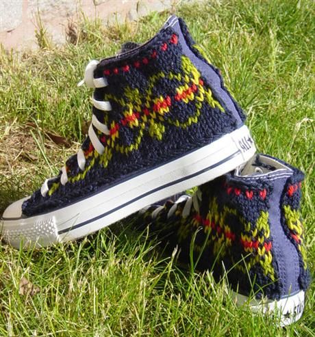 Hand-knitted shoes (7 pics) - Izismile.com