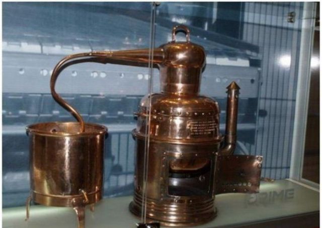 Home distillation apparatus from around the world (27 pics) - Izismile.com