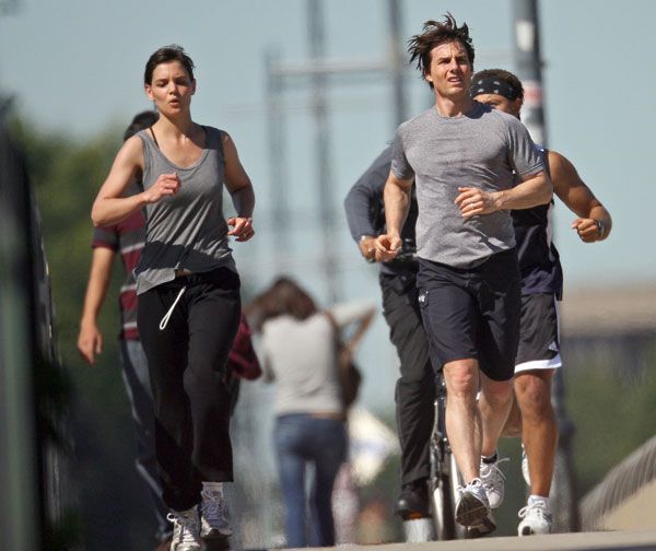 Tom and Katie jogging out together (7 pics) - Izismile.com