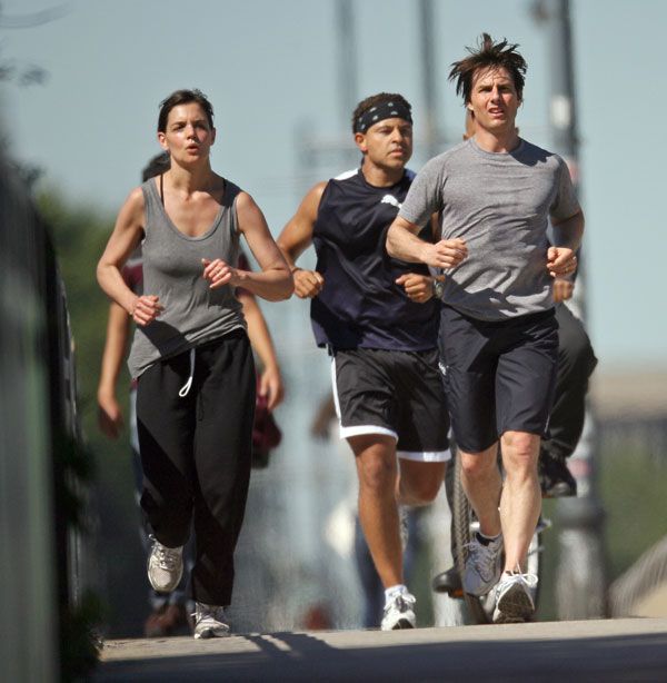 Tom and Katie jogging out together (7 pics) - Izismile.com