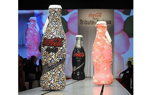 Coca-Cola Light at Milan Fashion Week (7 pics) - Izismile.com
