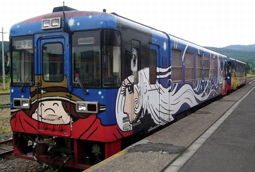 Japanese painted train wagons (33 pics) - Izismile.com