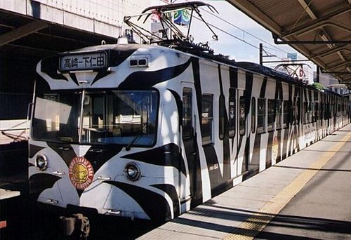 Japanese painted train wagons (33 pics) - Izismile.com