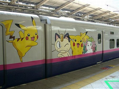 Japanese painted train wagons (33 pics) - Izismile.com