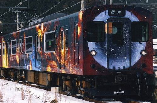 Japanese painted train wagons (33 pics) - Izismile.com