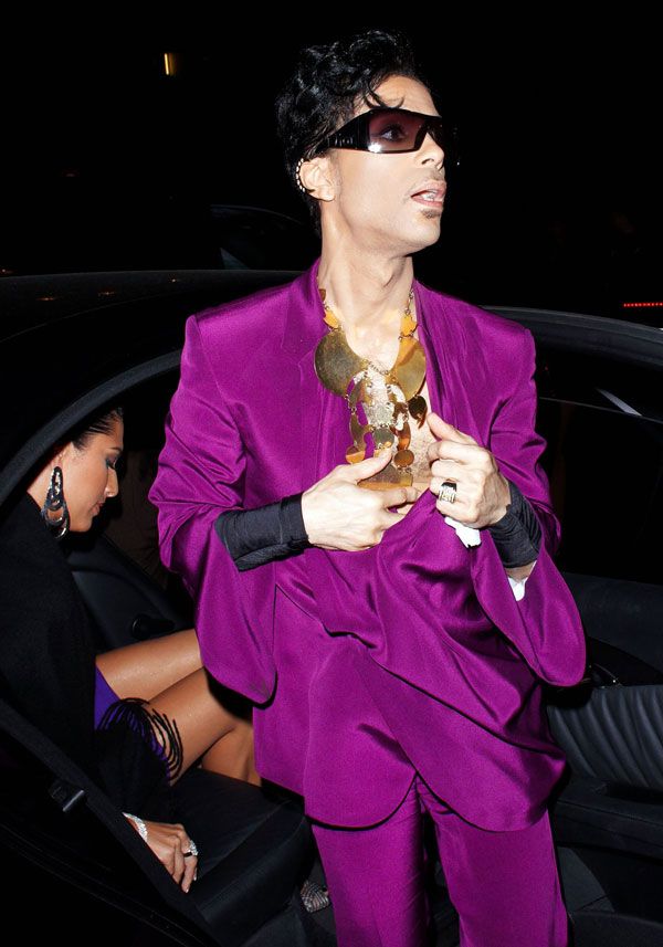 Extravagant Prince in Paris with Princess RiRi (5 pics) - Izismile.com