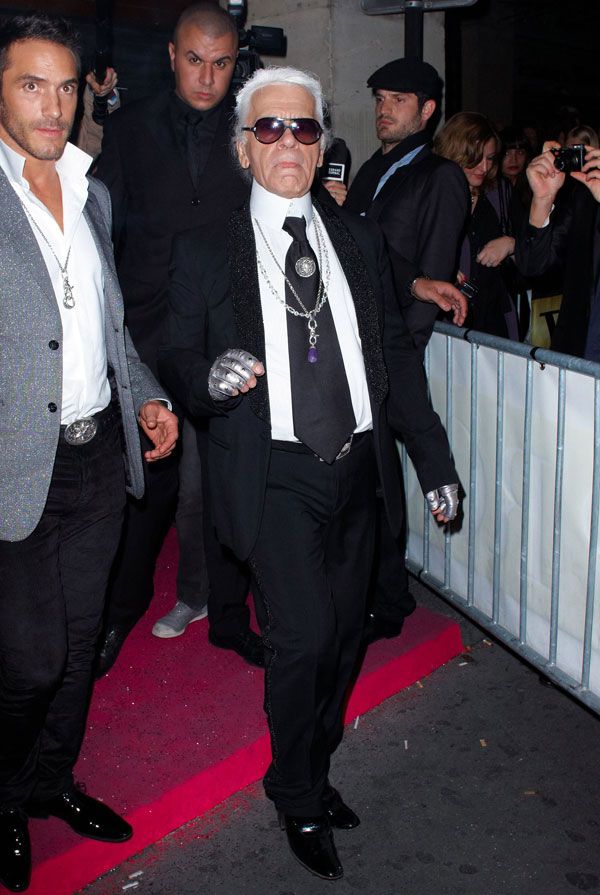 Extravagant Prince in Paris with Princess RiRi (5 pics) - Izismile.com