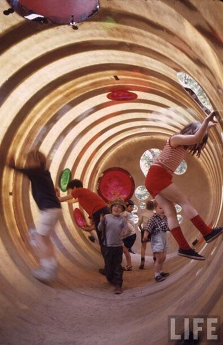 Playgrounds from the 70’s (25 pics) - Izismile.com