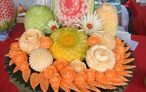 Fruit and vegetables carvings (21 pics) - Izismile.com
