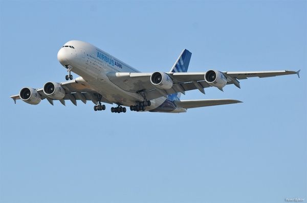 The Biggest Passenger Plane Airbus A380 (14 pics) - Izismile.com