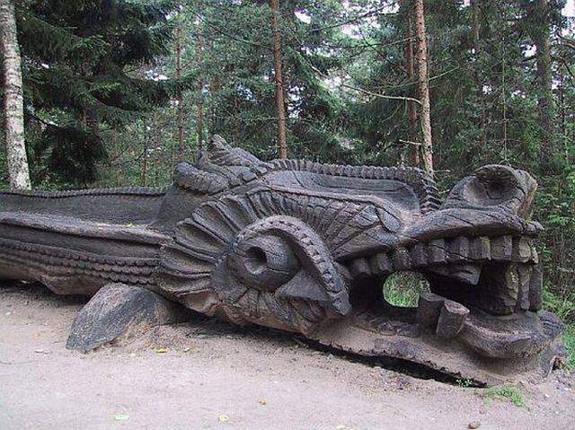 Beautiful Tree Sculptures (20 pics) - Izismile.com