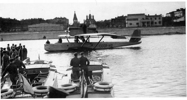 Unusual Transport in Moscow Back Then (20 pics) - Izismile.com