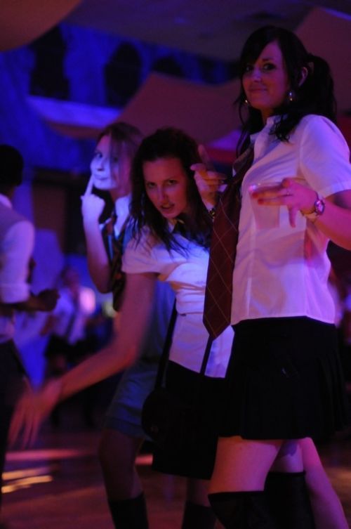 Sexy Girls From School Disco 100 Pics