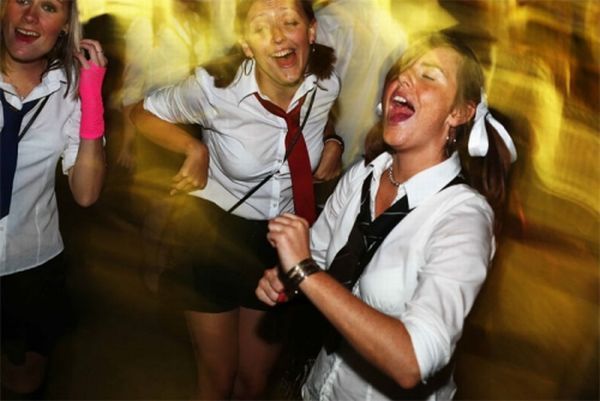 Sexy Girls From School Disco 100 Pics
