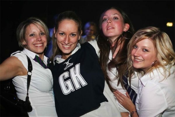 Sexy Girls From School Disco 100 Pics