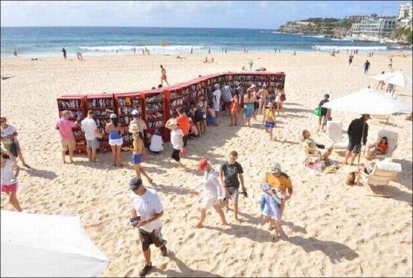 Library on the Beach (7 pics) - Izismile.com