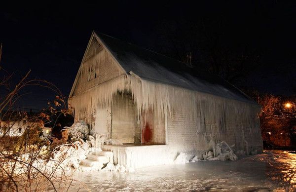 Ice House (9 pics) - Izismile.com