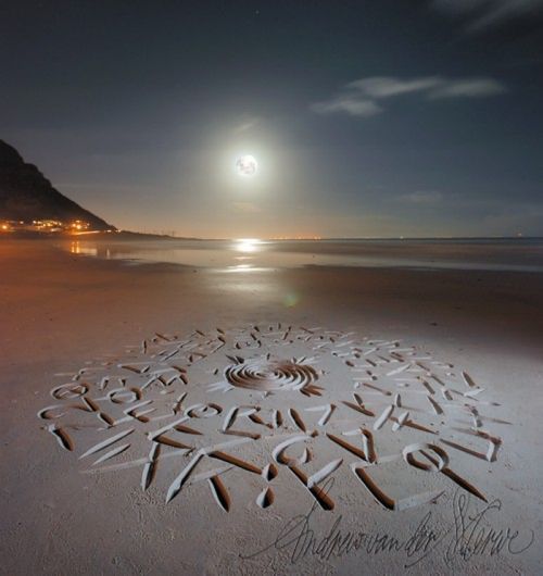 Beautiful Calligraphy Art on the Sand (32 pics) - Izismile.com