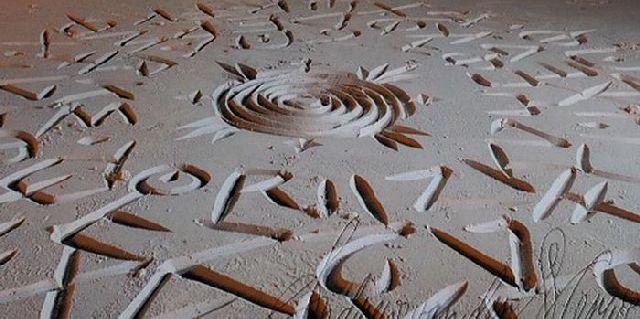 Beautiful Calligraphy Art on the Sand (32 pics) - Izismile.com